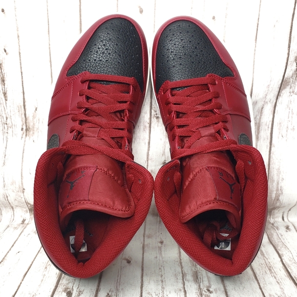 Jordan | Shoes | New Jordan Retro Mid Team Red Black | Poshmark
